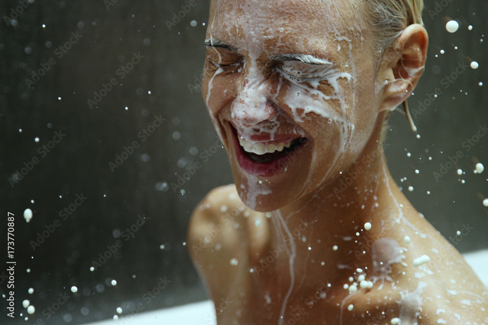 Milk Splash Face