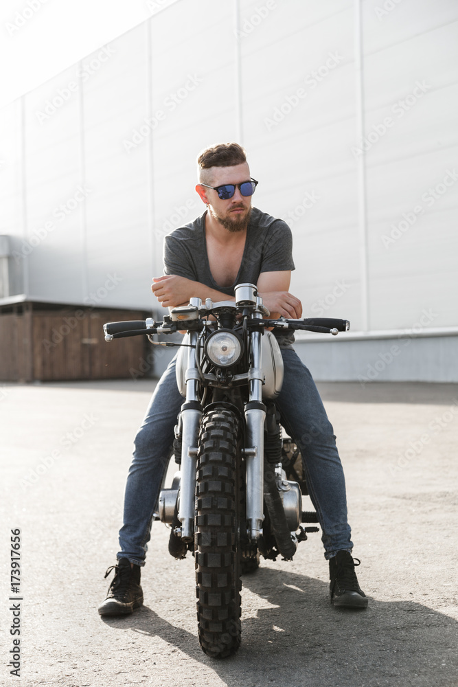 Cafe Racer Rider Style