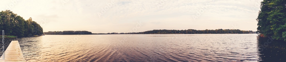 panoramic scene overview of beautiful nature lake in germany Stock-Foto ...
