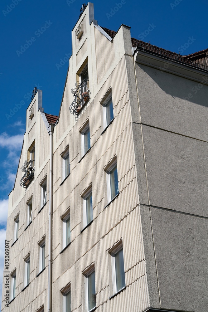 DDR-Plattenbauten im Nikolaiviertel in der Innenstadt von Berlin Stock ...