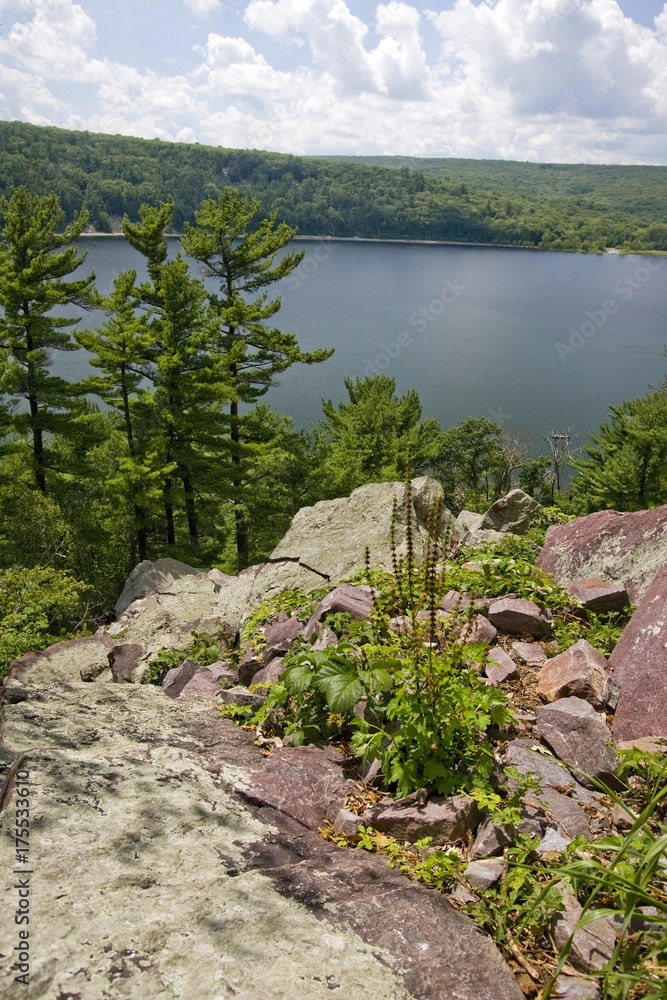 Beautiful rocky landscape.Summer landscape at Devils Lake State Park ...