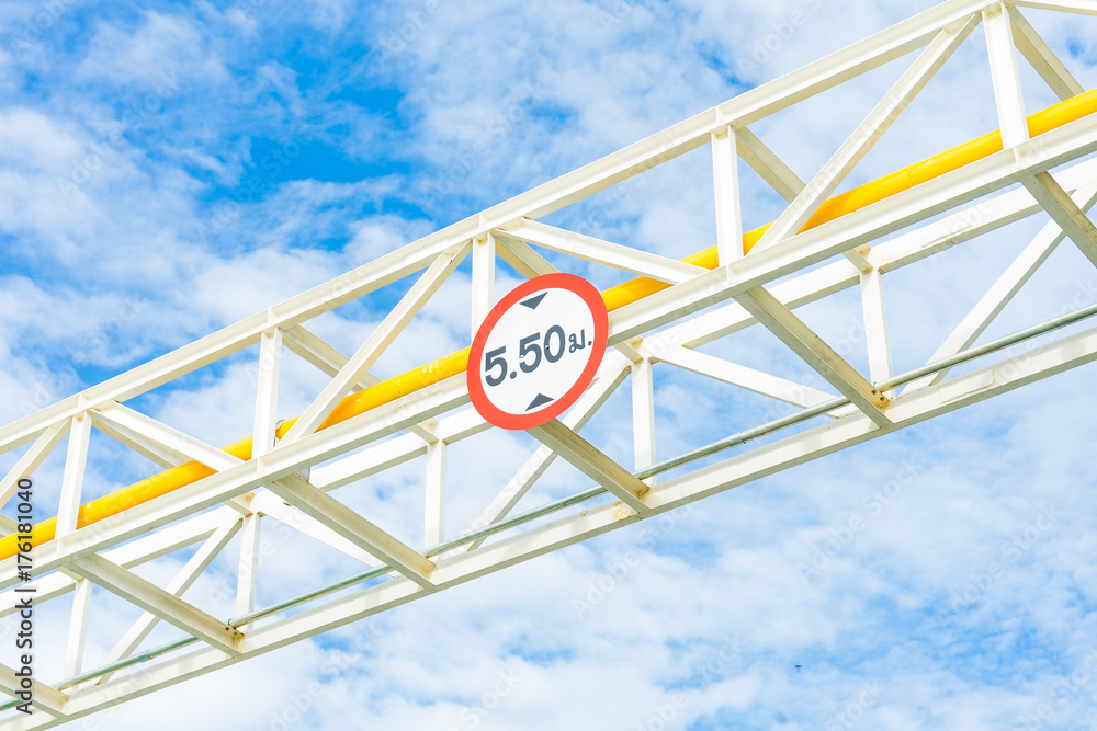 Height Restriction limit Sign on pipe rack, white metal sign on steel ...