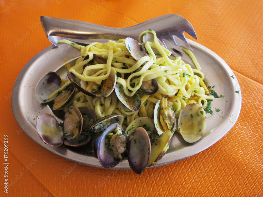 linguine con arselle cozze e bottarga Stock Photo | Adobe Stock