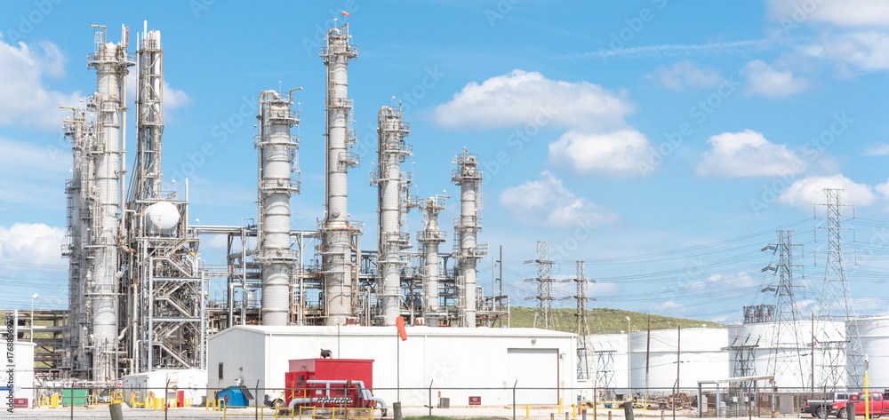 Oil refinery, oil factory, petrochemical plant in Pasadena, Texas, USA ...