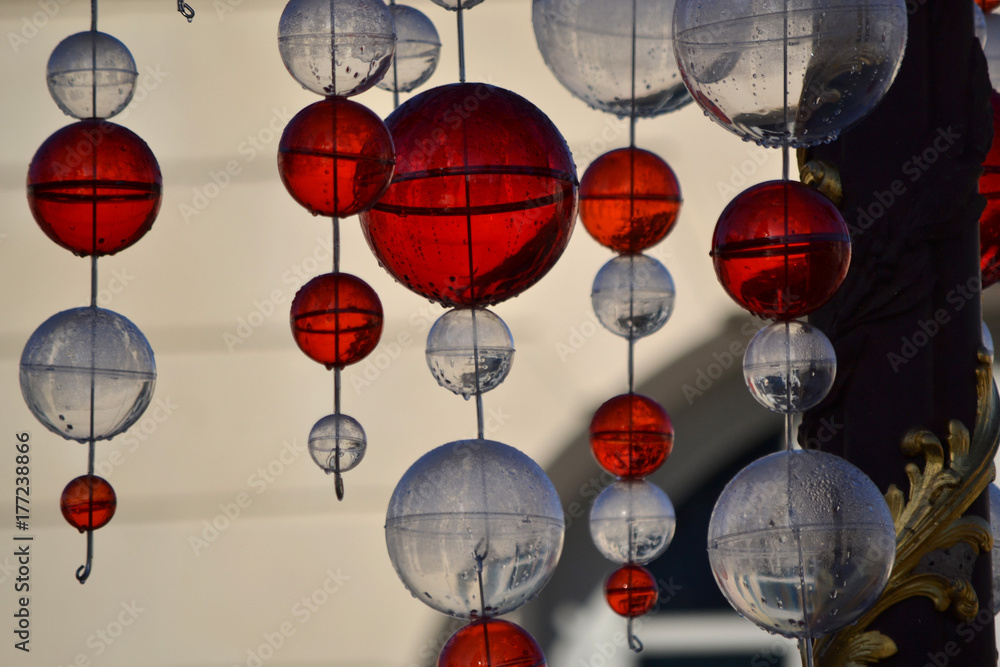 boules de noël, décoration de Noël de la place Saint Stanislas de Nancy ...
