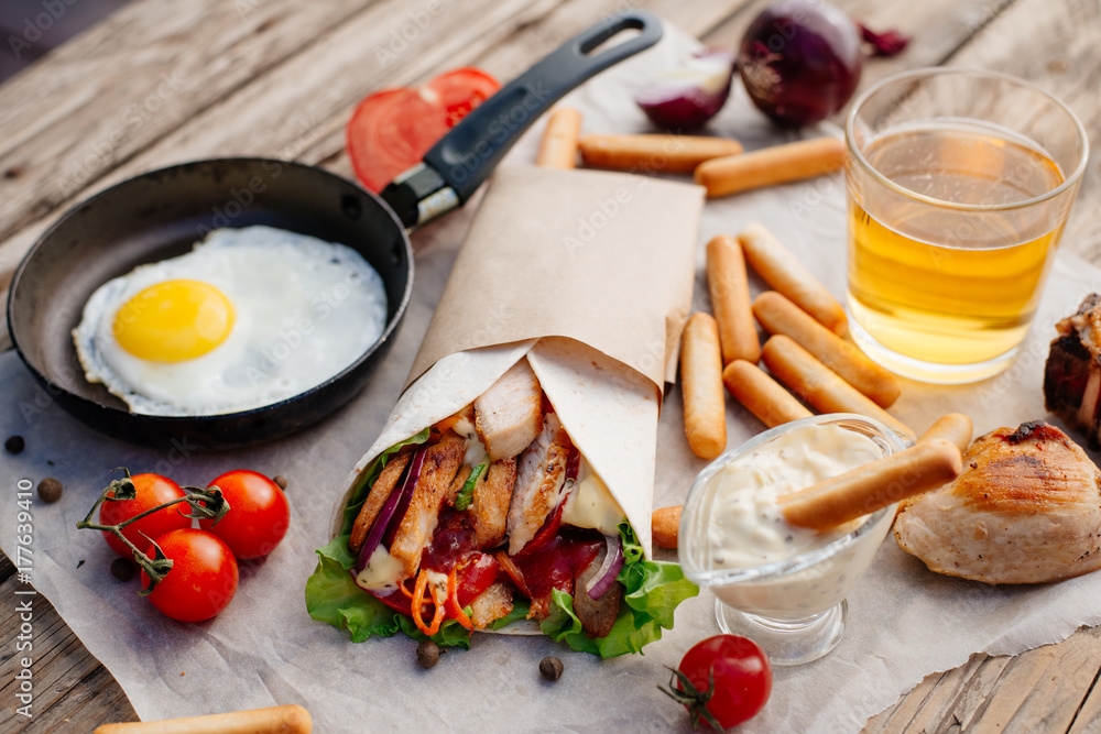 Fast food. Eastern food. Shish kebab, lyulya-kebab, shaverma, pita ...