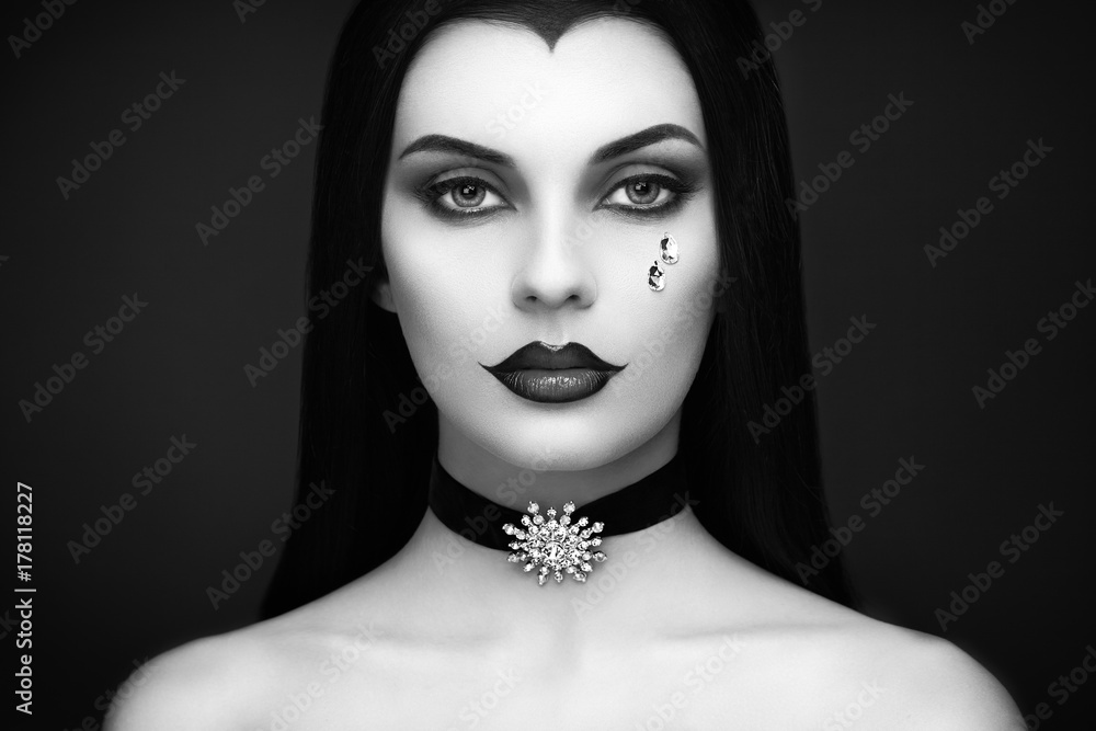Halloween Vampire Woman portrait. Beautiful Glamour Fashion Sexy ...