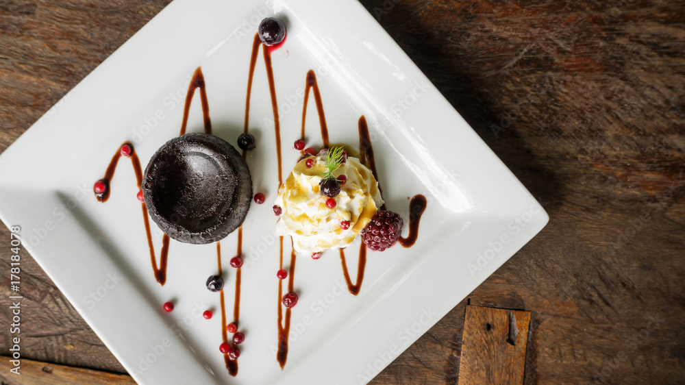 Molten Chocolate Cake Plating