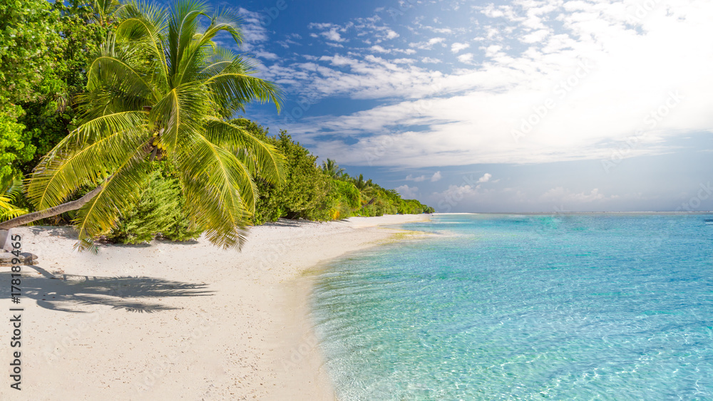 Summer Beach Scenery Wallpaper