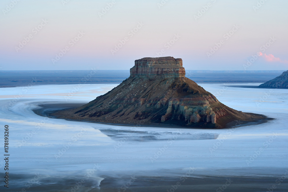 On the Ustyurt Plateau. Karyndzharyk hollow. Desert and plateau Ustyurt ...