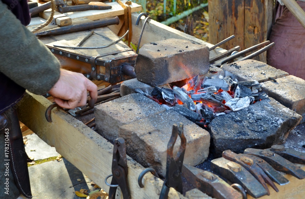 The operating model of the forge. Historical reconstruction of ancient ...