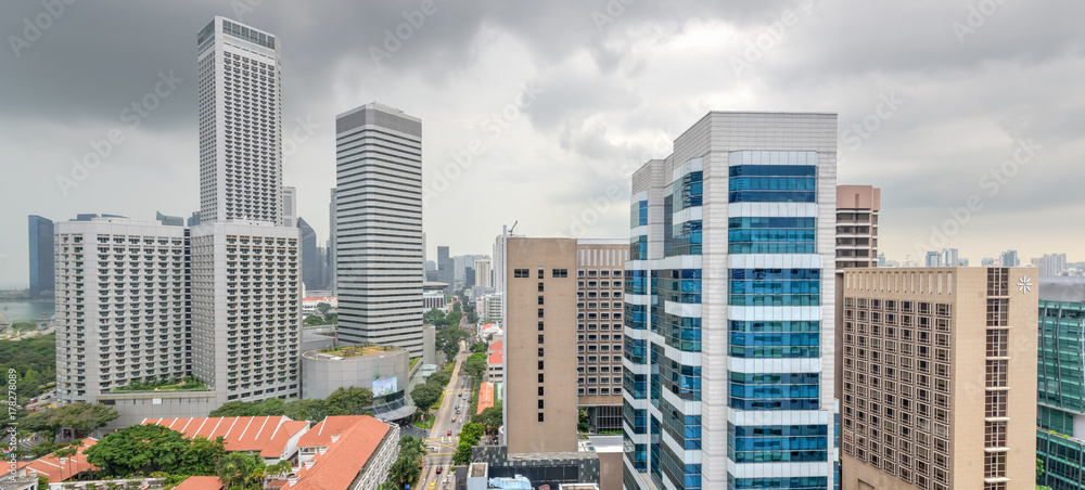 Public residential condominium building complex and downtown skylines ...