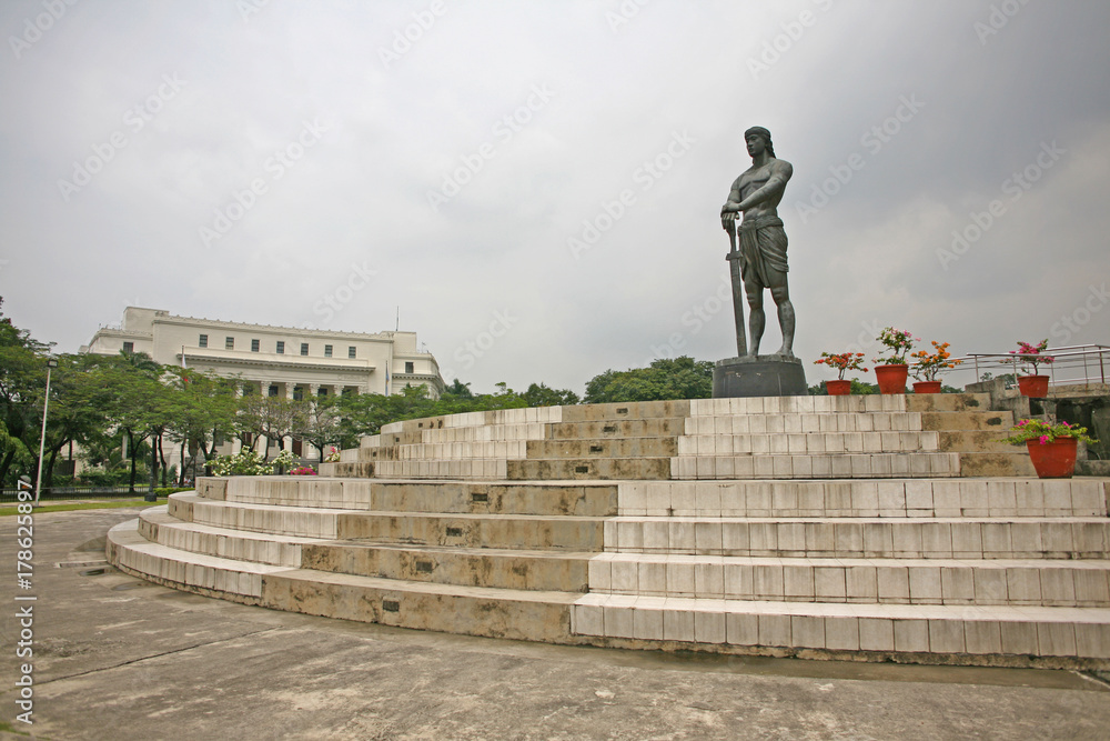 The Statue of the Sentinel of Freedom (Lapu Lapu Monument) in Rizal ...