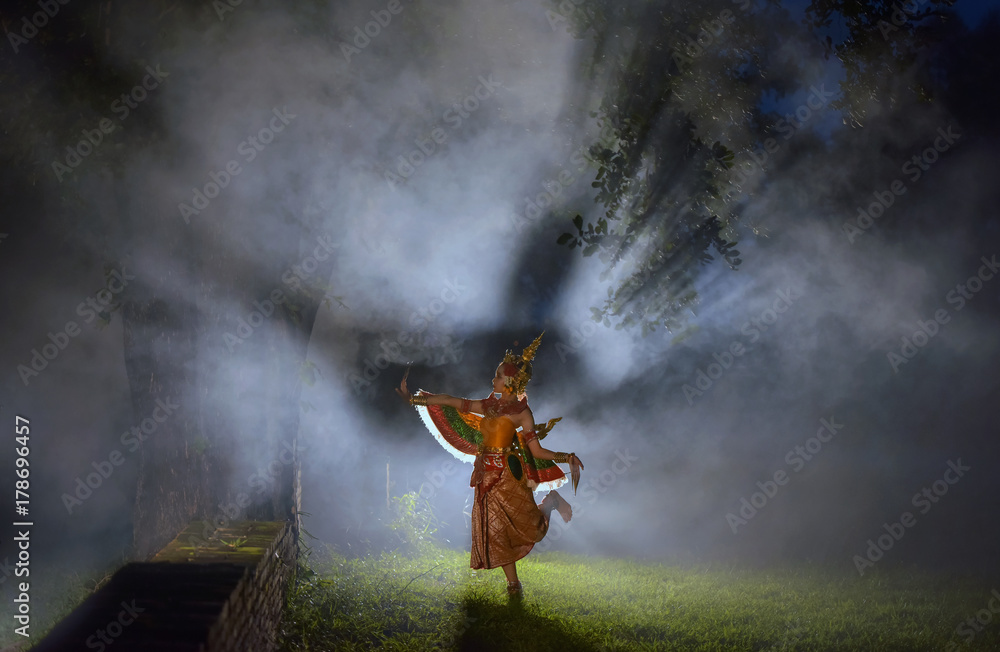 Manohra dance ,Beautiful young girl Thai Dancing art, pantomime ...