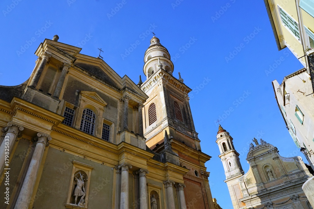 Église Saint-Michel Kirche St Michel in Menton in Südfrankreich foto de ...