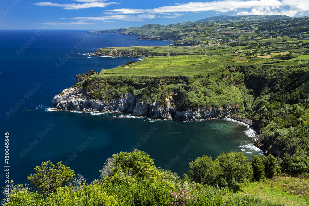 Miradouro de Santa Iria on the island of Sao Miguel, Portugal. ภาพถ่าย ...