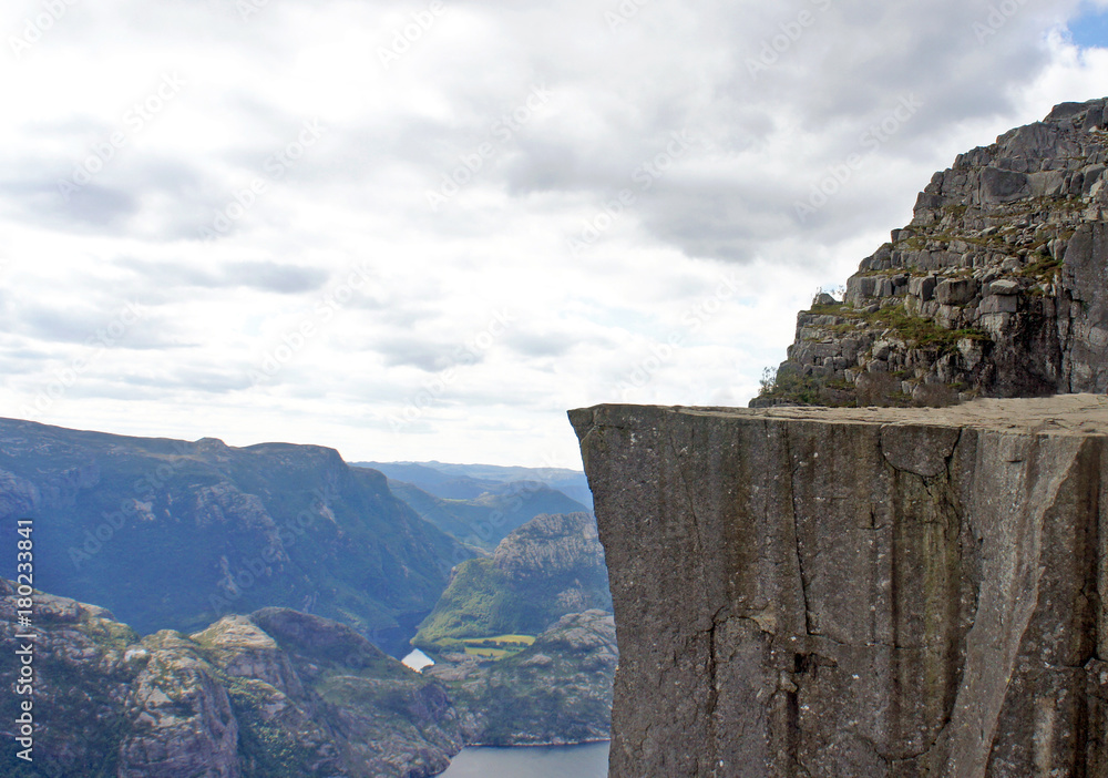 Edge of Preikestolen cliff (Prekestolen or Pulpit Rock) at fjord ...