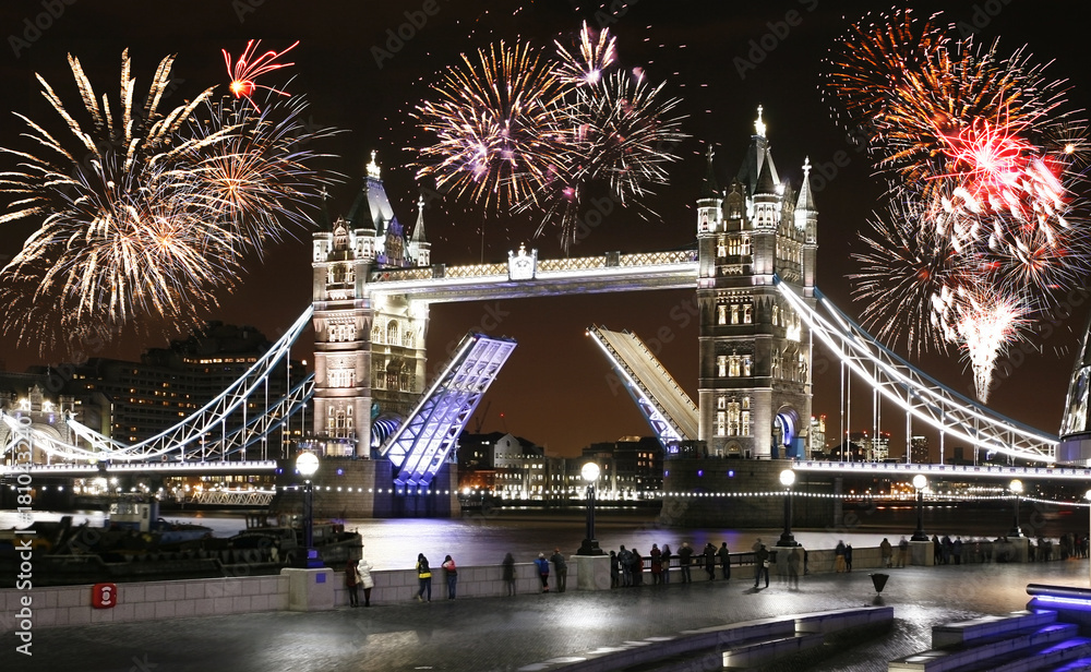 Tower Bridge at Night - New Year's Eve Fireworks over Tower Bridge ...