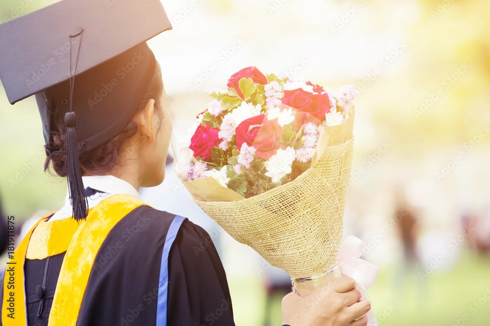 Congratulation with flower bouquet, Graduation Ceremony ,Congratulate ...