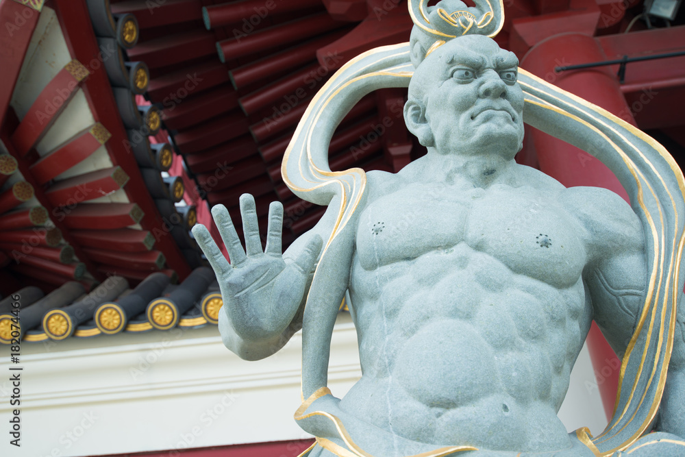 Chinese God statue at Buddha Tooth Relic Temple and Museum at Chinatown ...