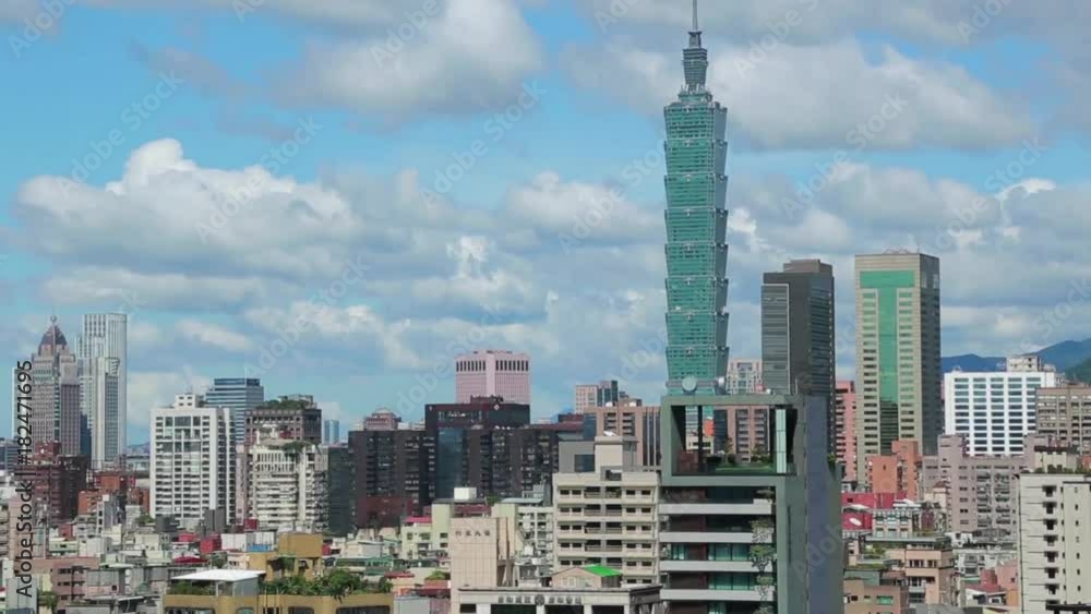 Taipei city, Taiwan skyline with the famed Taipei 101 skyscraper ...