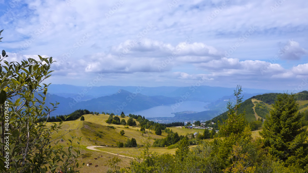 venez visiter la Savoie et le lac du Bourget ! Stock Photo | Adobe Stock