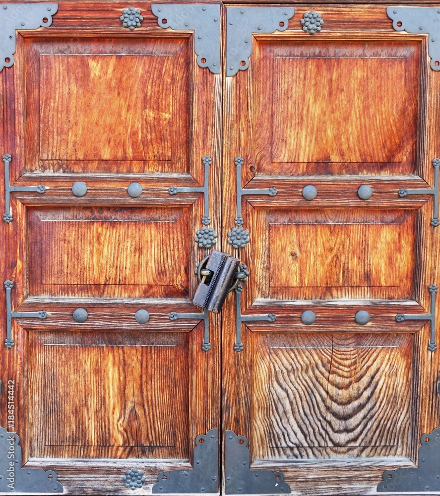 Traditional Korean style door at Bukchon Hanok Village in Seoul, South ...