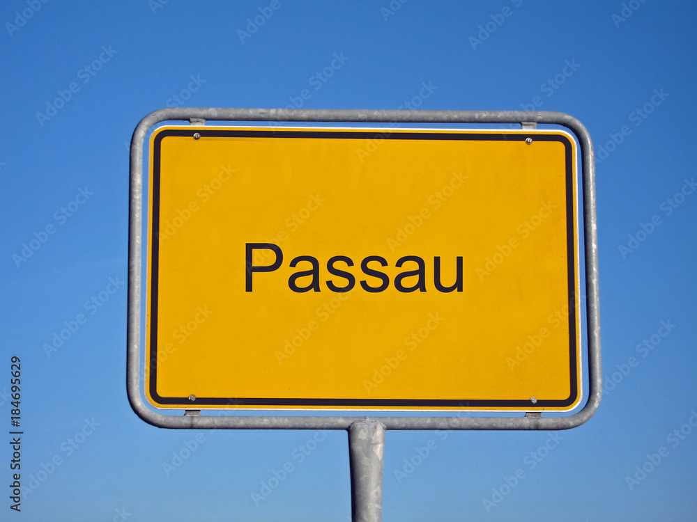 ortseingangsschild passau Stock-Foto | Adobe Stock