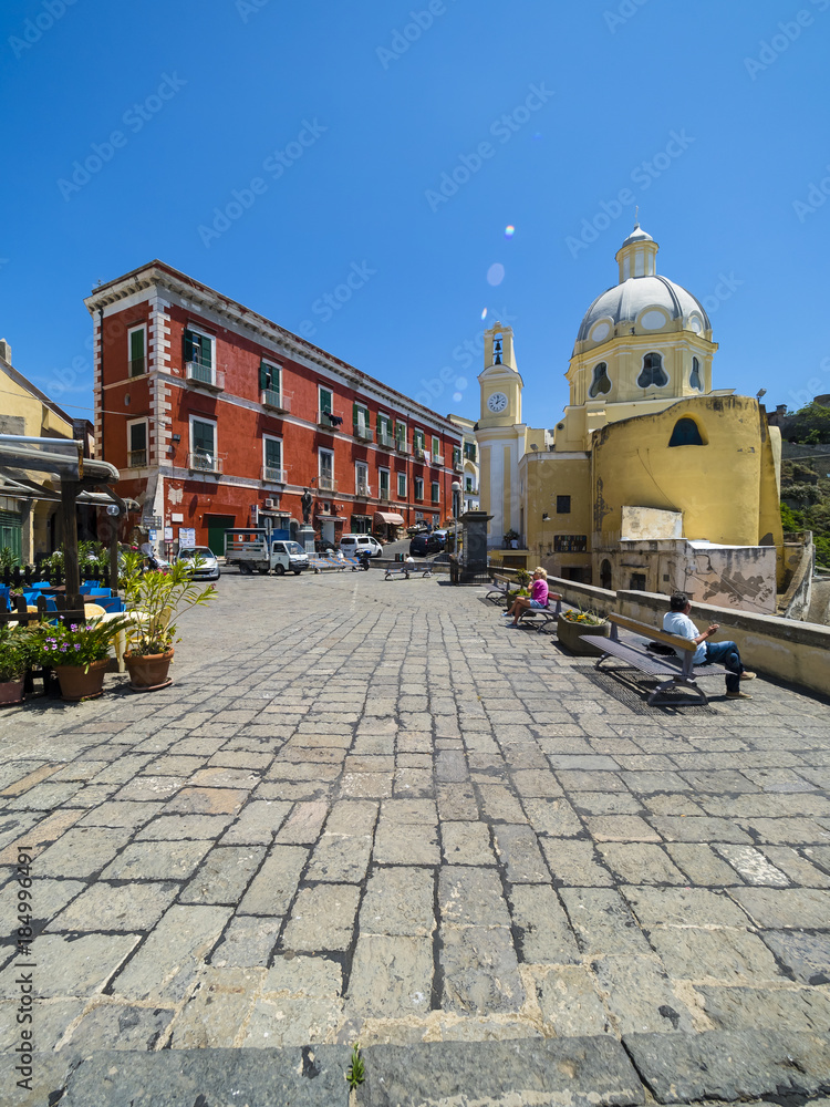Procida und der Kirche Santuario S. Maria delle Grazie Incoronata ...