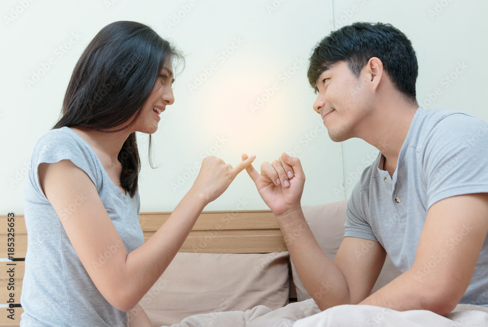 Couple Relationship Concepts Asian Man Trying To Reconcile With His