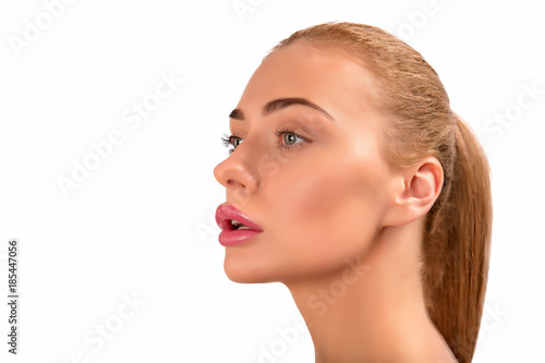 Big Lips Side Profile | Lipstutorial.org