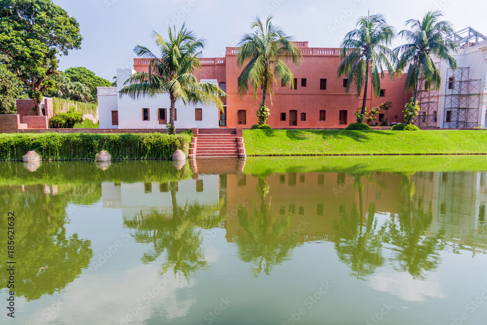 Sadarbari (Sardar Bari) Rajbari palace, Folk Arts Museum in Sonargaon ...