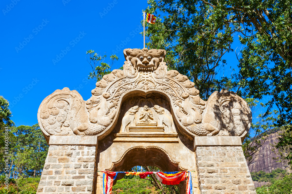 Foto de Makara Torana Dragons Arch do Stock | Adobe Stock