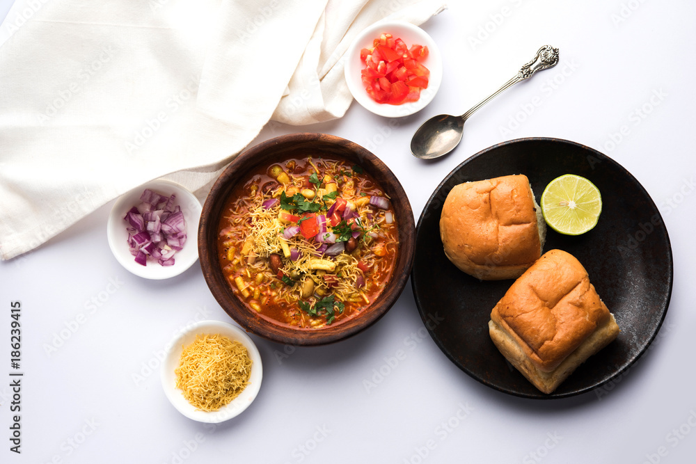 Misal Pav or misalpav, Misal Pav with Farsan. Traditional Indian spicy ...