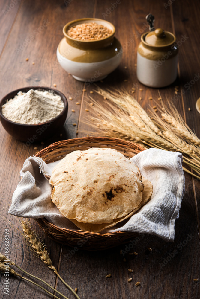 indian bread / Chapati / Fulka / Gehu Roti with wheat grains in ...