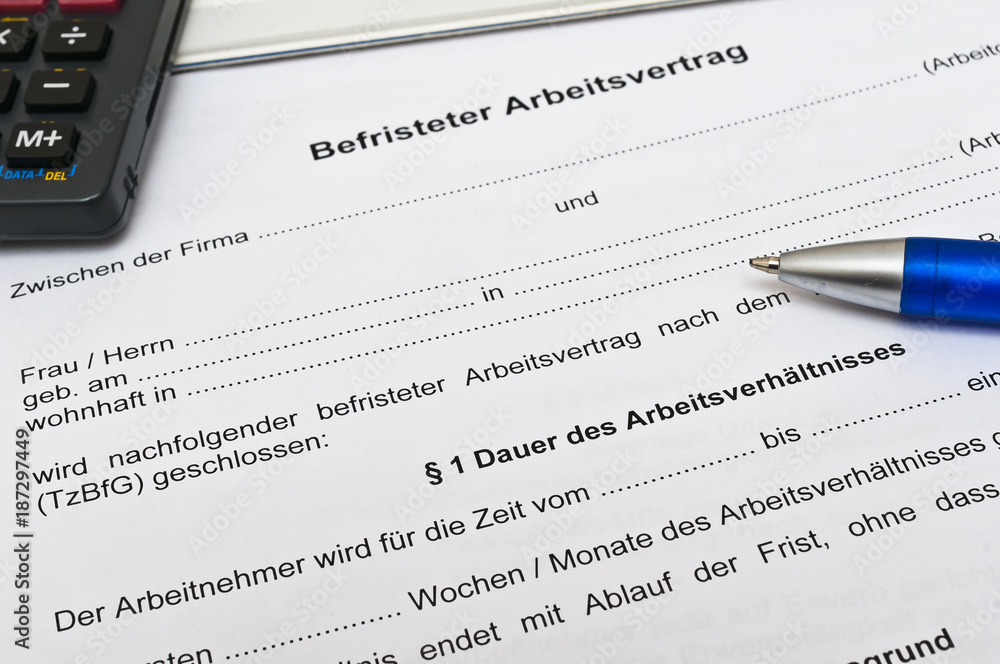 Arbeitsvertrag Stock-Foto | Adobe Stock