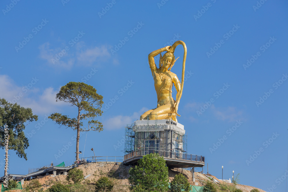 Phra Mae Thorani gold statue is being built according to the belief of ...
