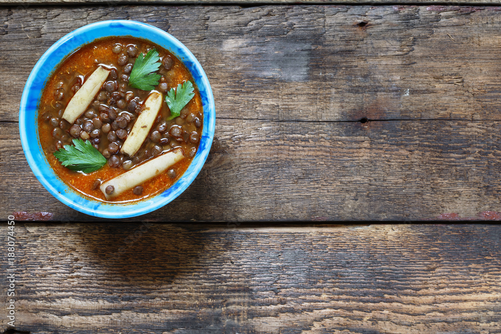 Foto de Daal from red lentils - a traditional Indian dish, Asian ...