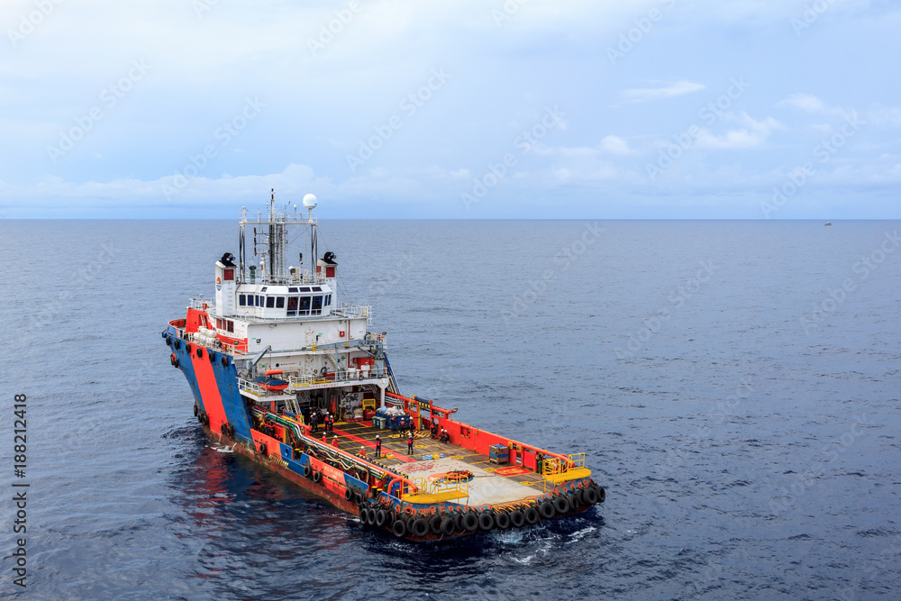 GULF OF THAILAND,SEPTEMBER 30,2017: Offshore oil and gas supply boat ...