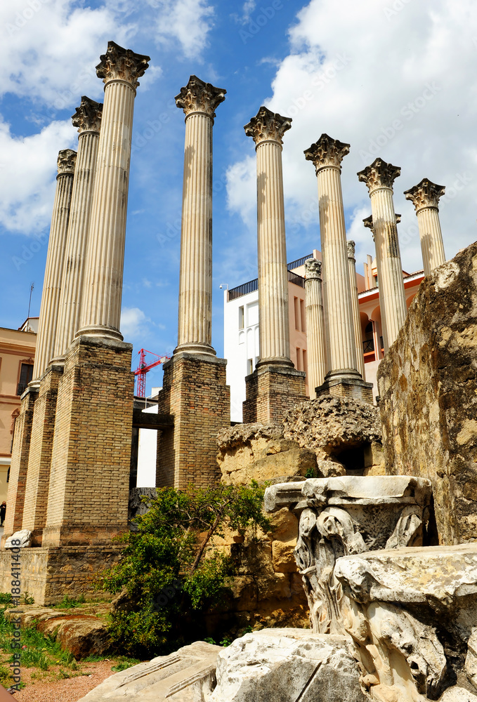 Columnas de estilo corintio, Templo romano de Córdoba, España Stock ...