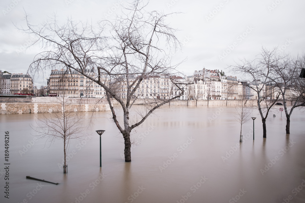 inondation crue seine inonder eau montée paris déborder environnement ...