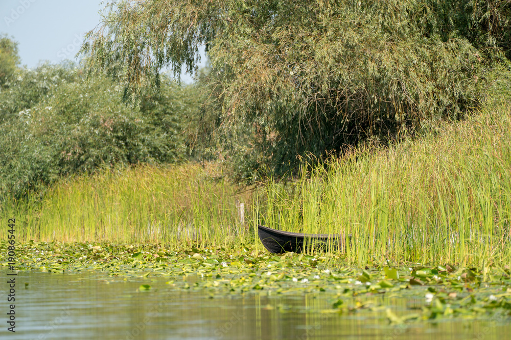Foto de Traditional raft called Lotca the fishing boat of the ...