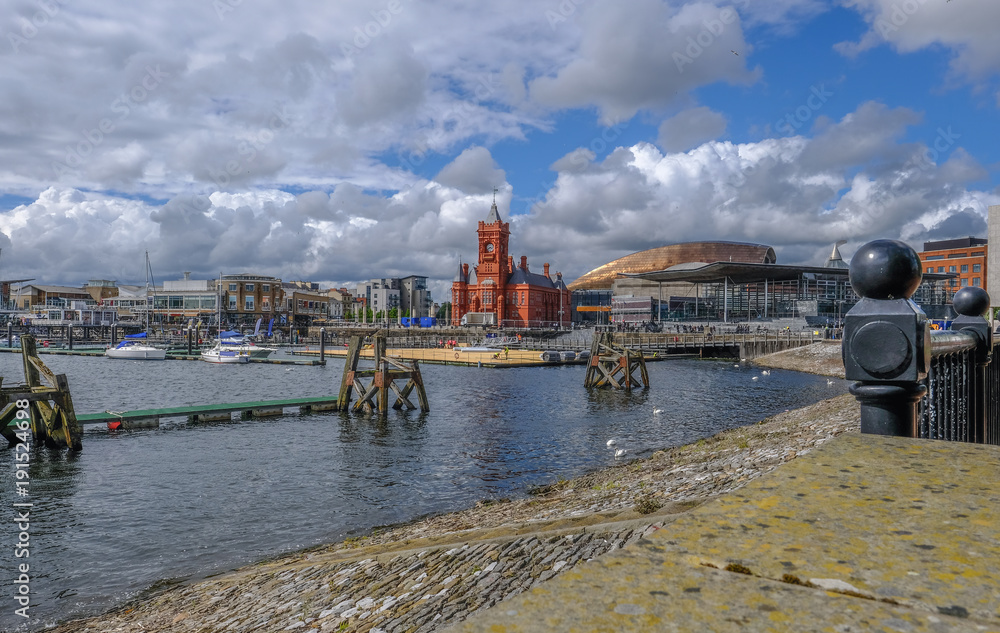 View of Cardiff Bay area with famous buildings, Pierhead and Sinead ...