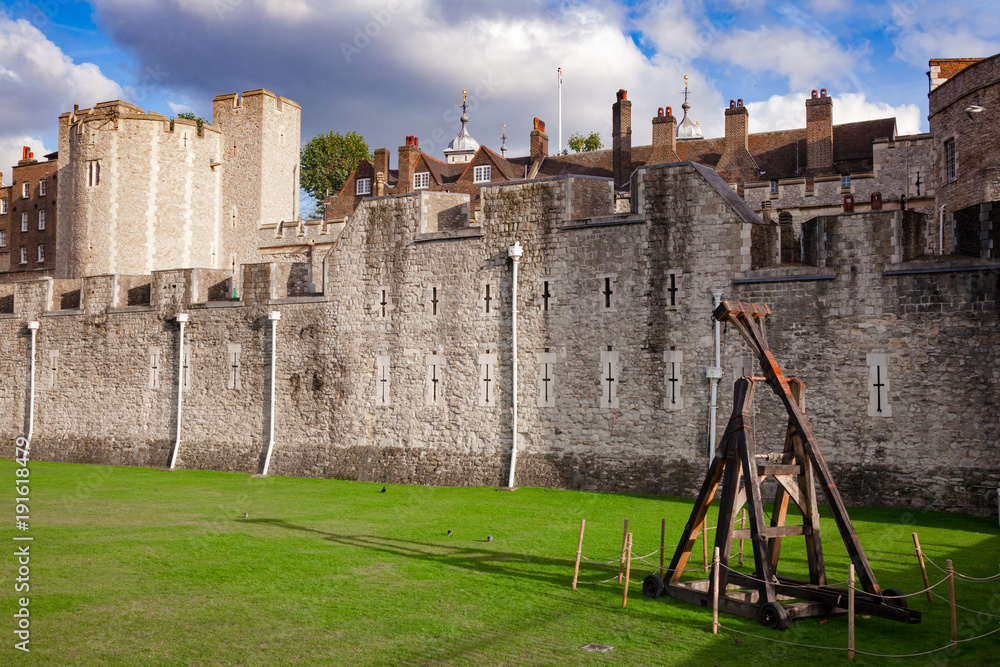 Tower of London outer curtain wall detail Stock Photo | Adobe Stock
