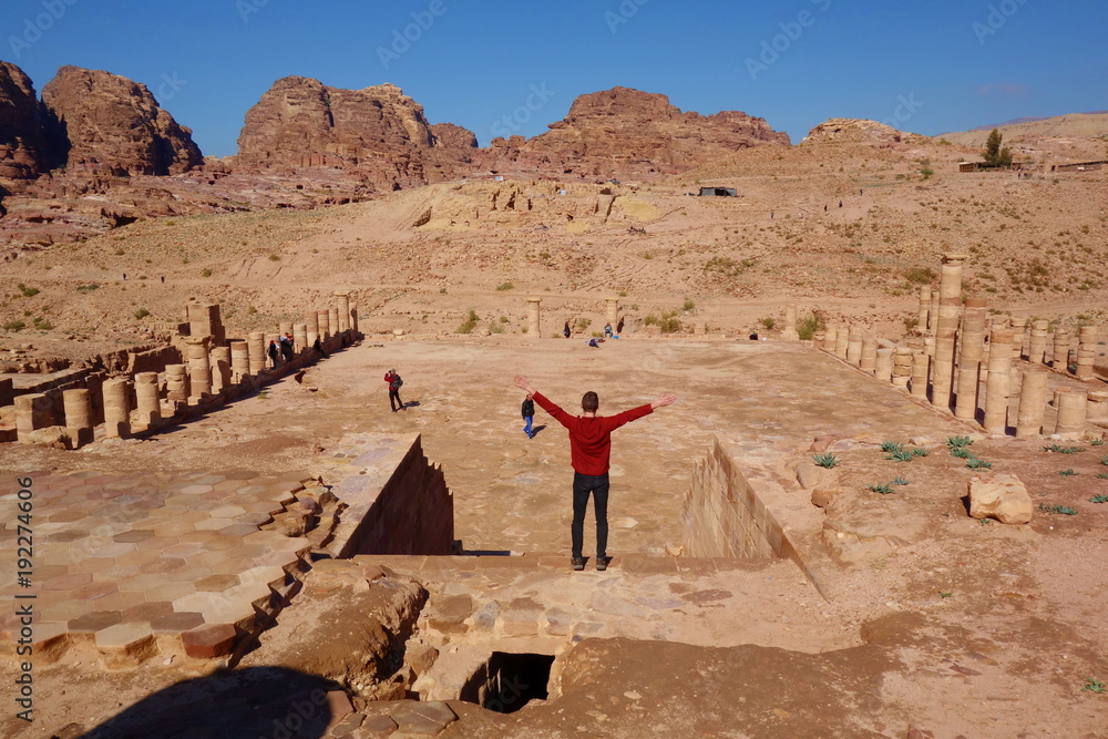 Foto de Roman columns with a young man standing in the Great temple ...