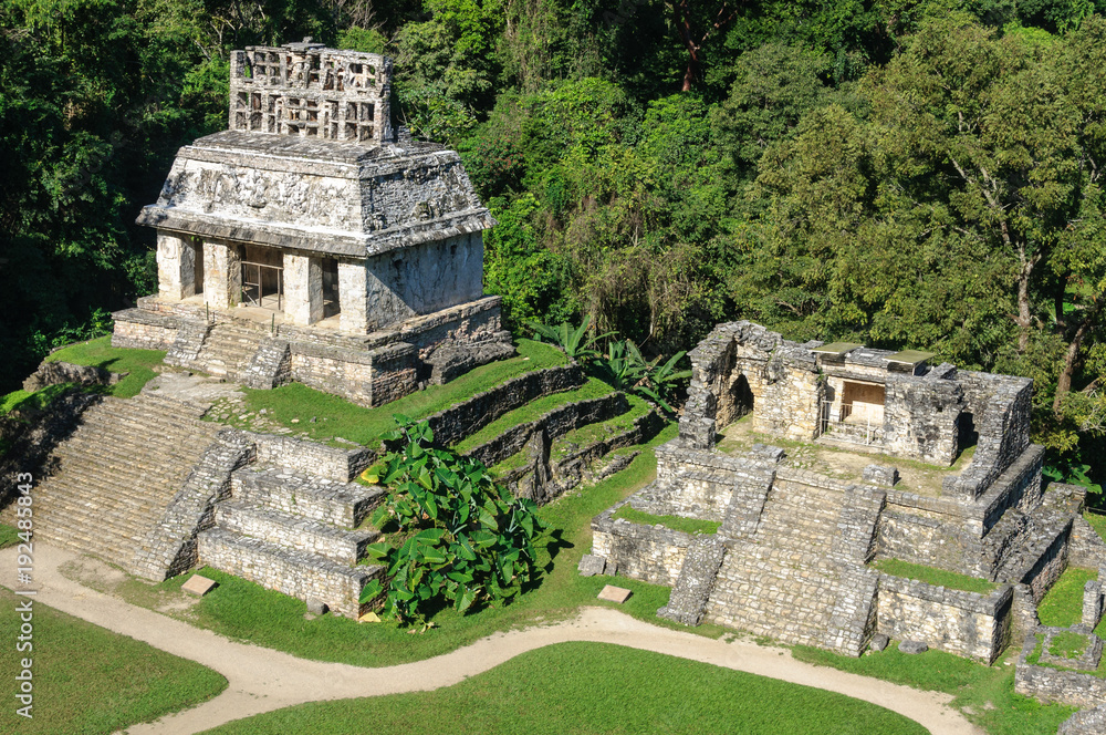 Temple of the Sun at Mayan ruins of Palenque in Mexico Stock Photo ...