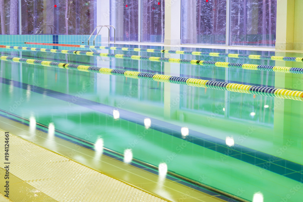 Fotografia do Stock: Lap pool with marked lanes. Empty swimming pool ...