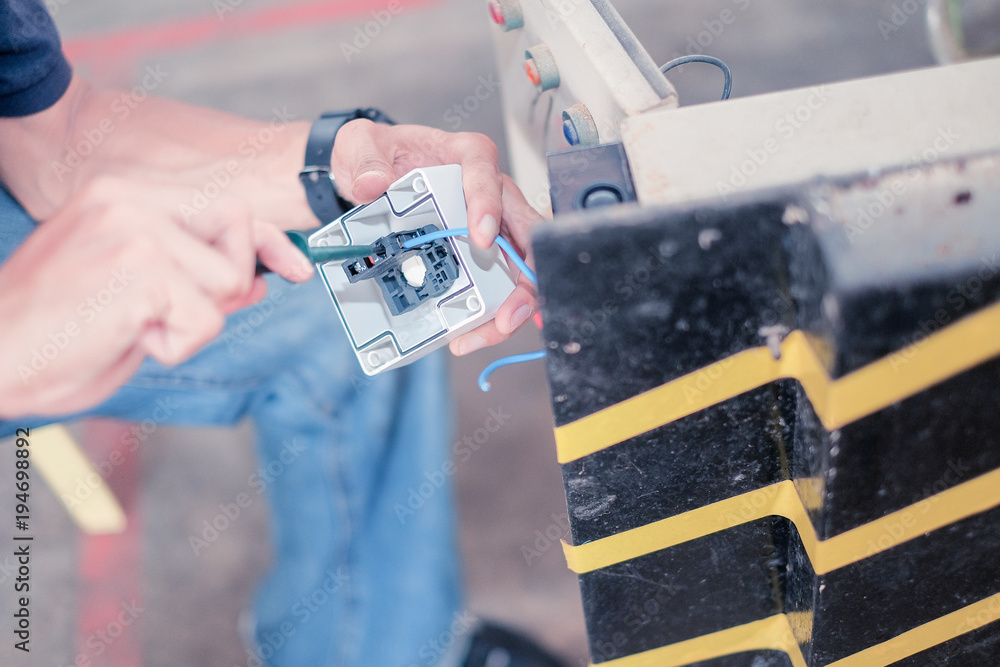 Installation of an emergency stop push button switch of thicknesser ...