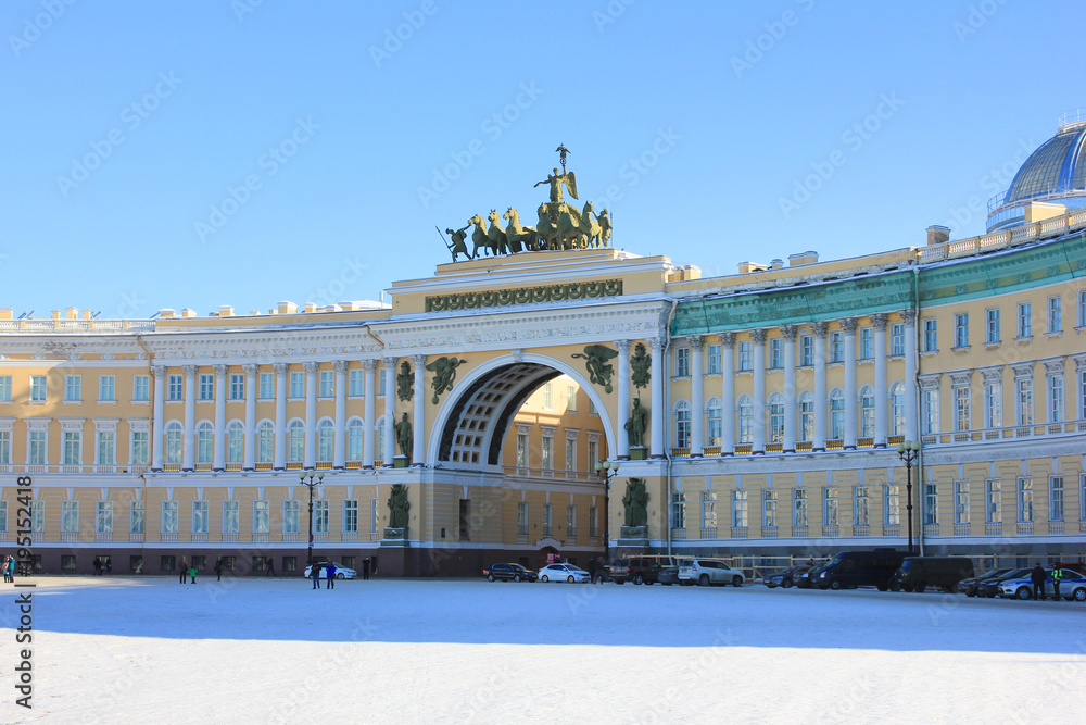 General Staff Building Arch on Palace Square in Saint Petersburg ...