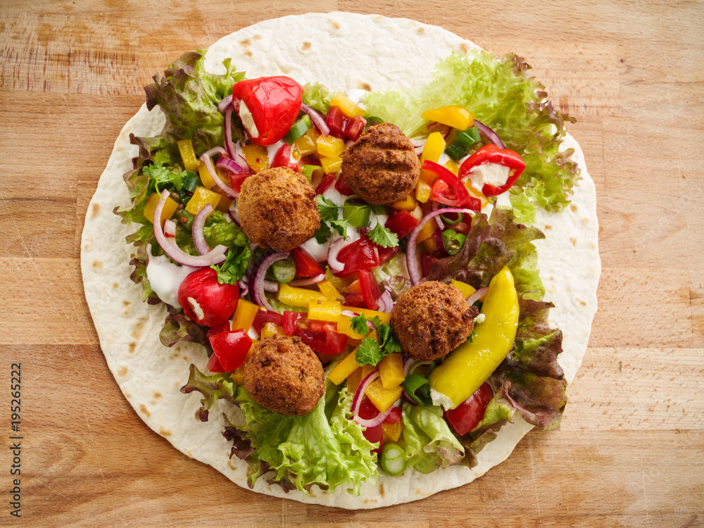 Falafel Dürüm Stock-Foto | Adobe Stock